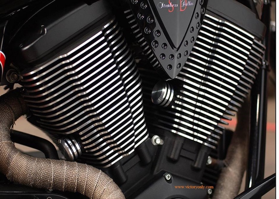 Victory Cam Bolt Covers Finned Aluminum Round Black / Contrast / Chrome ...