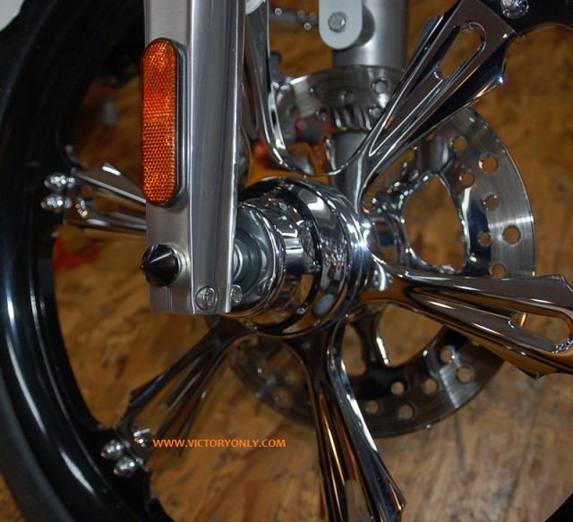 Axle Caps Front Cone / Spike Black | Victory Only